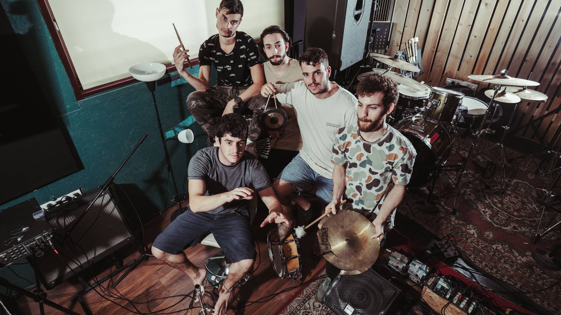 להקת Shesek בהופעה